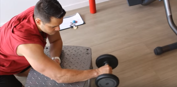 Extension des poignets : exercice avant bras – Fitness coaching